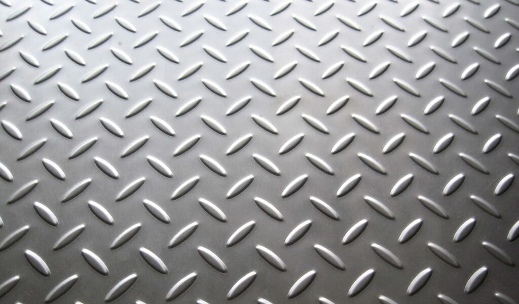 Chequred Plate – AL Zaben